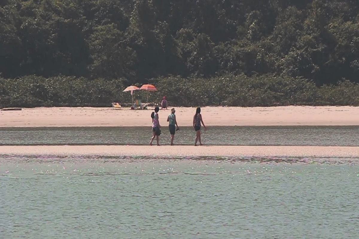 Praia de Itaguaré em Bertioga - Onde Visitar em Bertioga - SP
